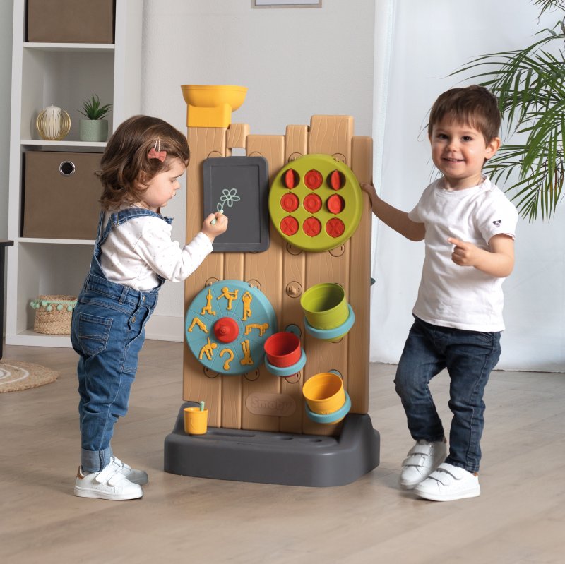 „Activity Wall“ von Smoby Toys | das spielzeug