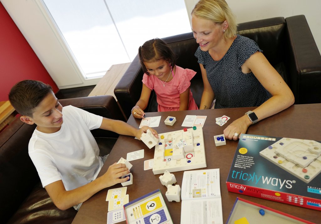 Cuboro: „tricky ways cards“ | das spielzeug